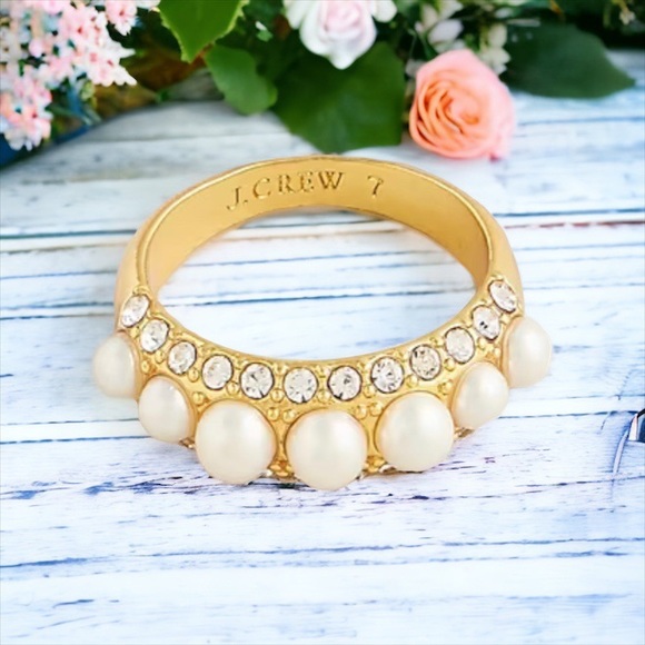 J. Crew | Jewelry | J Crew Inset Pearl And Crystal Ring | Poshmark